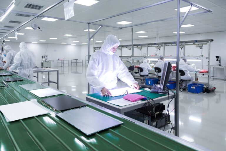 Semiconductor cleanrooms - EIC Systems